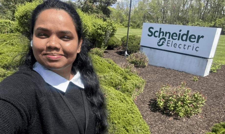 A journey of curiosity and mastery in the world of data - Schneider ...